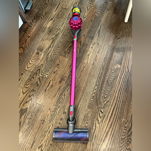 Dyson | Other | Dyson V7 Motorhead Cordless Vacuum In Pink And Gray ...